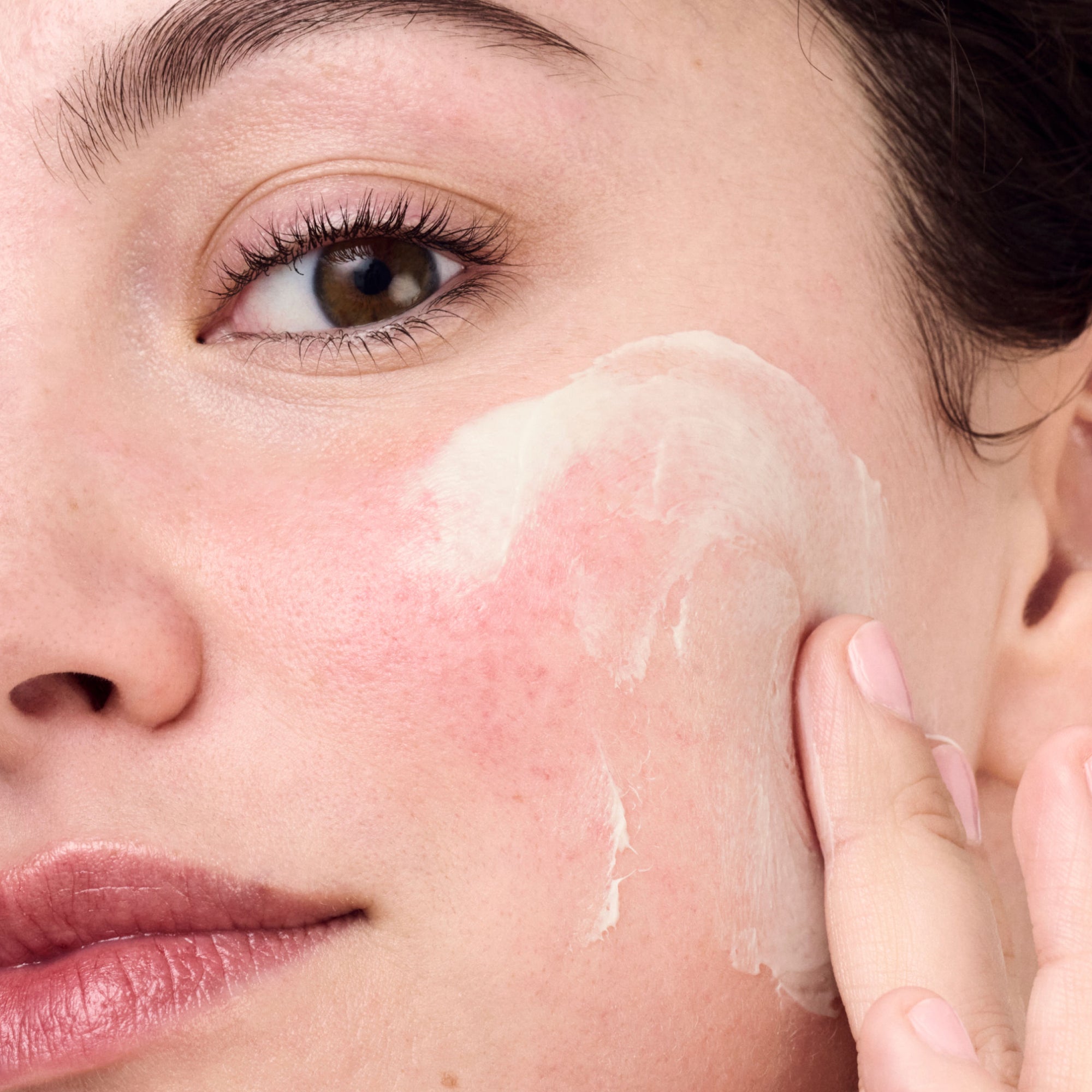 Clinique Redness Solutions Daily Relief Cream With Probiotic Technology ...